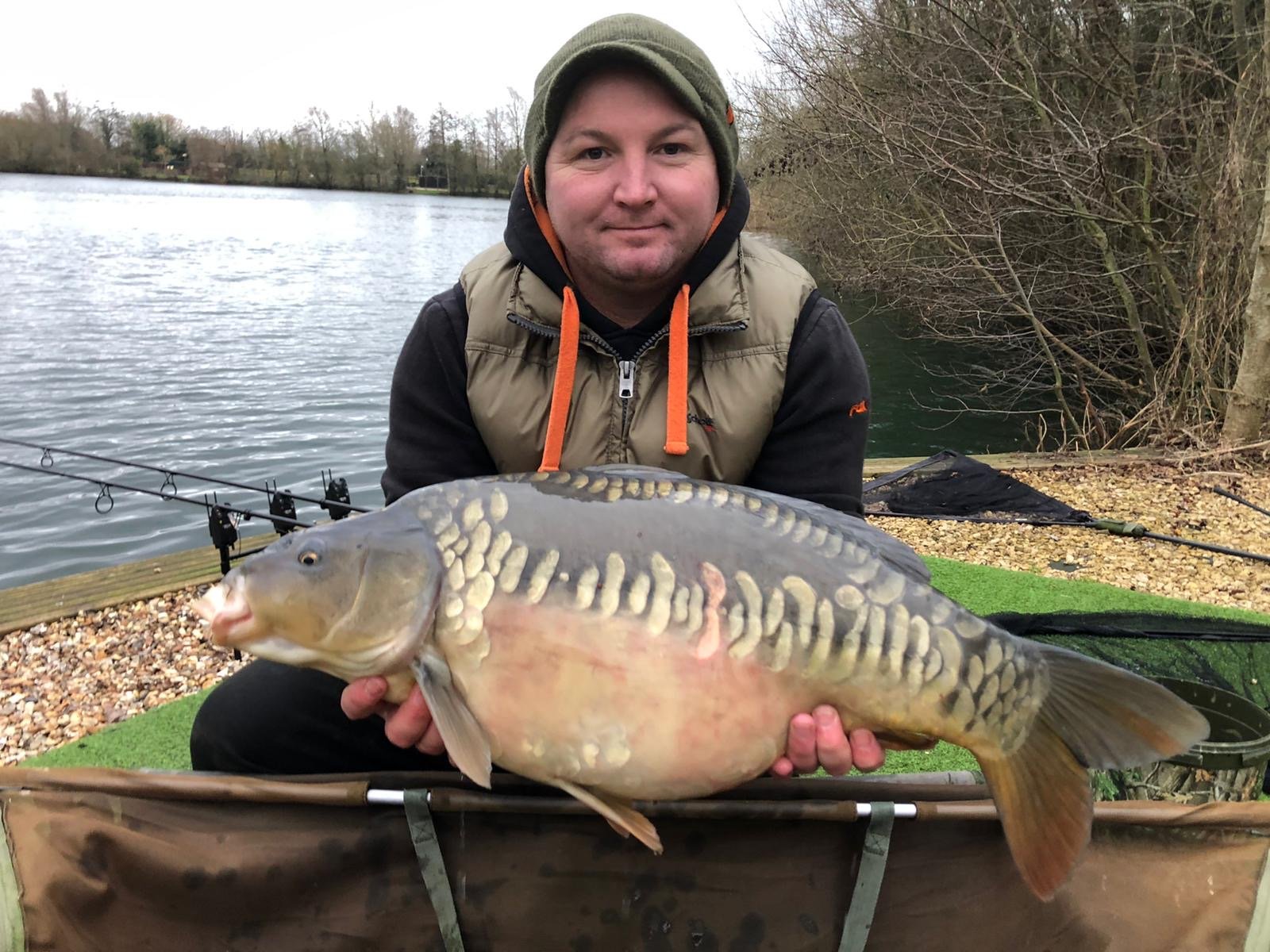 Dean Goode lands the 3rd x 30lb+ Carp of January so far | Cherry Lakes