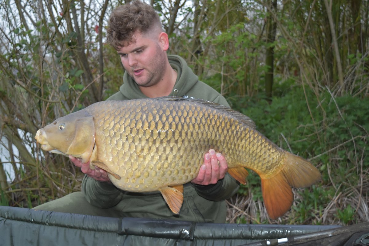 Paul Mitchell bags a brace of 35lb+ Carp | Cherry Lakes