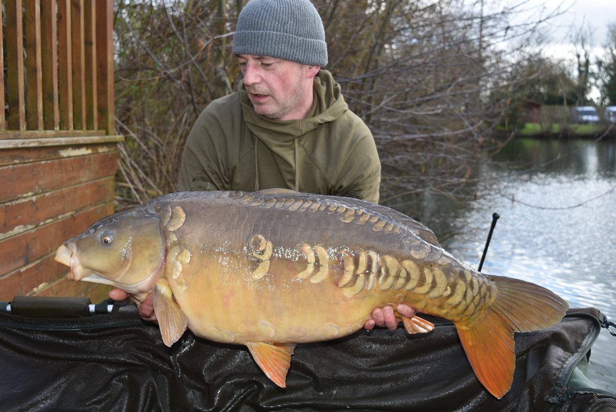 Martin Hurst joins the 30+ club with a 30-04 Mirror | Cherry Lakes